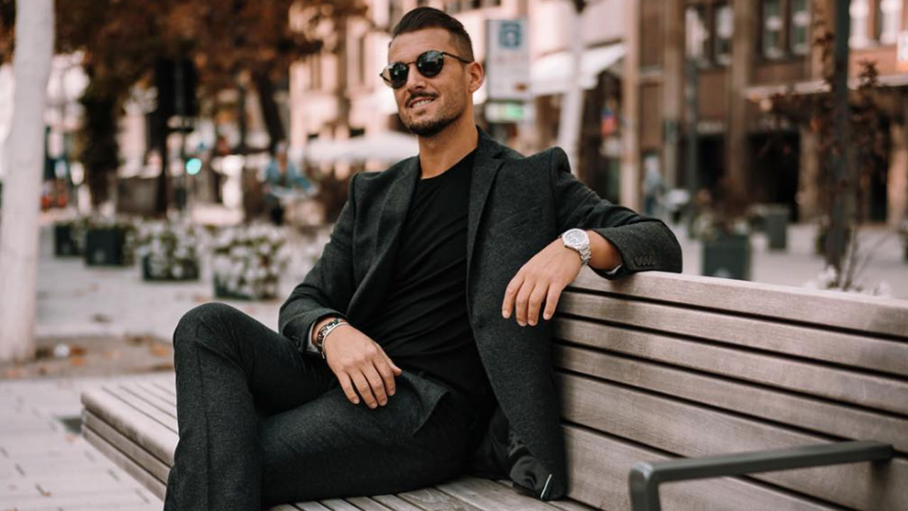 sandro-rasa-black-on-black - ICON