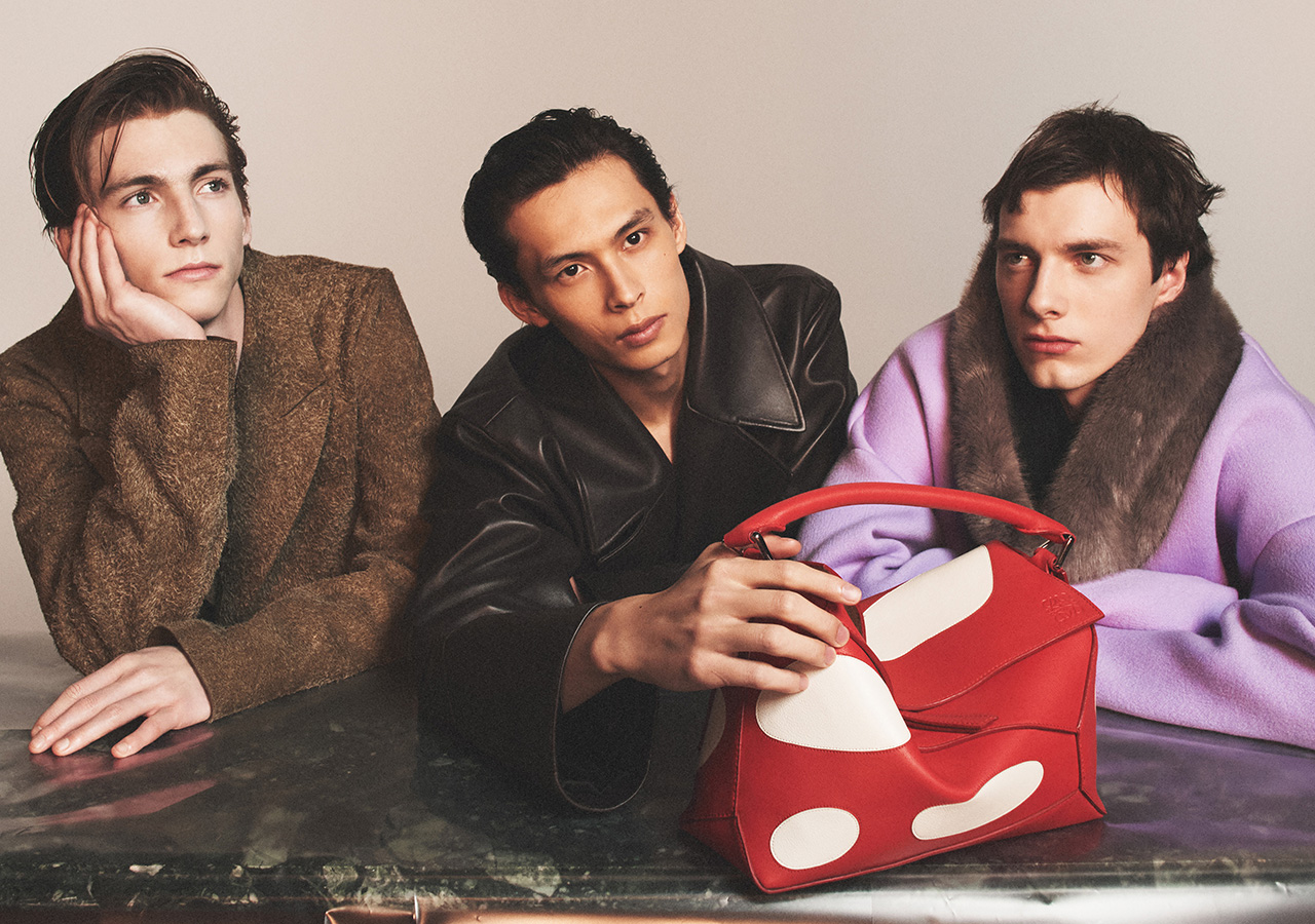 LOEWE_FW23_DAVID_SIMS_CAMPAIGN_RGB_CROPPED_5x4_010_0046_R_v3 - ICON