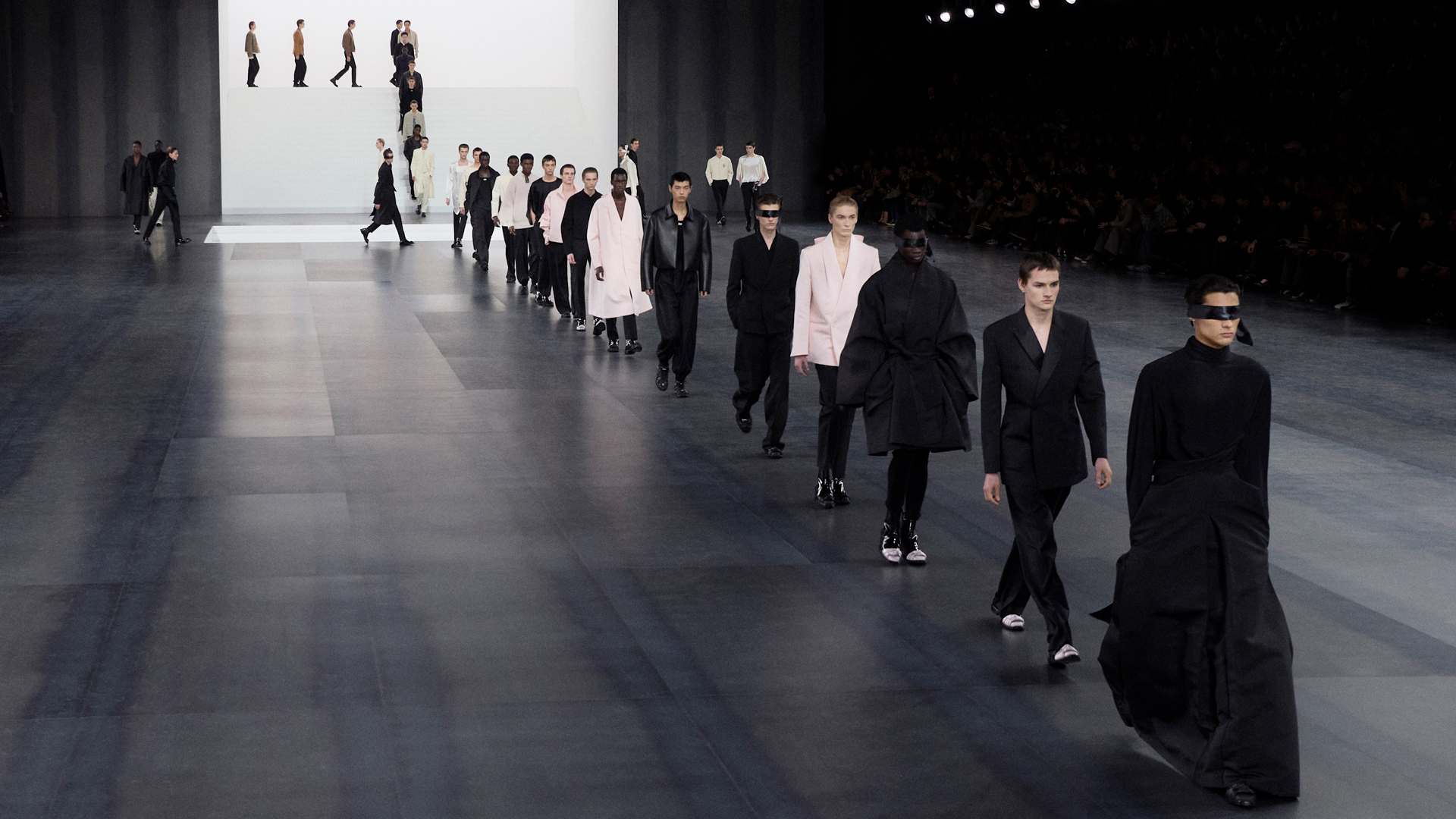 DIOR-MEN'S-WINTER-2025_2026_FINALE-BY-ADRIEN-DIRAND-(3) - ICON